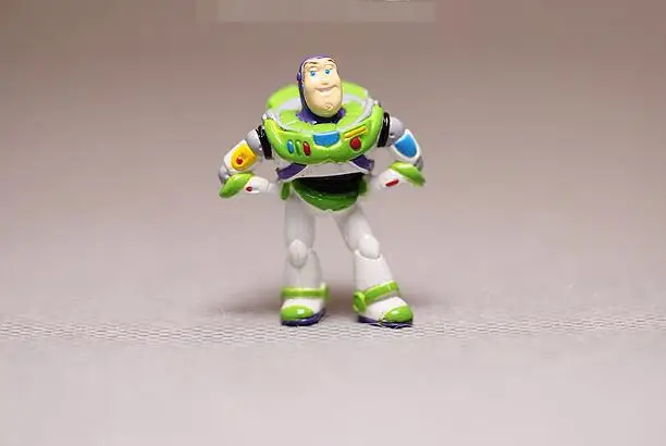 60 unids/lote 3 cm Toy Story Buzz Lightyear juguetes pequeña figura ...