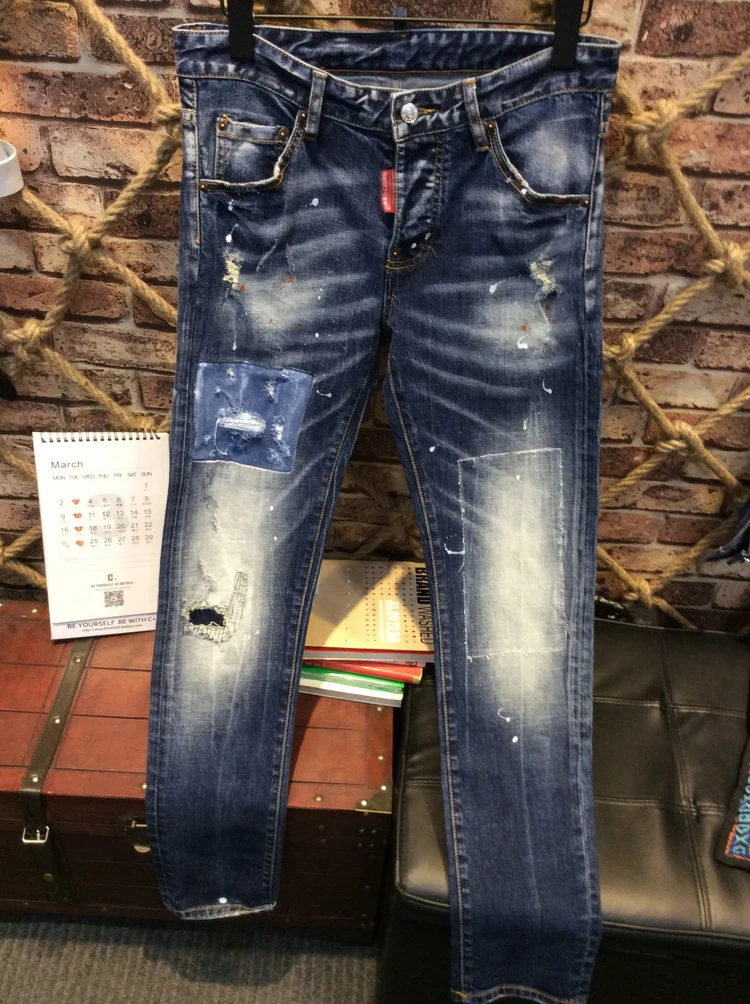 D2 men's jeans fashion Slim hole jeans back pocket embroidered words D2 ...