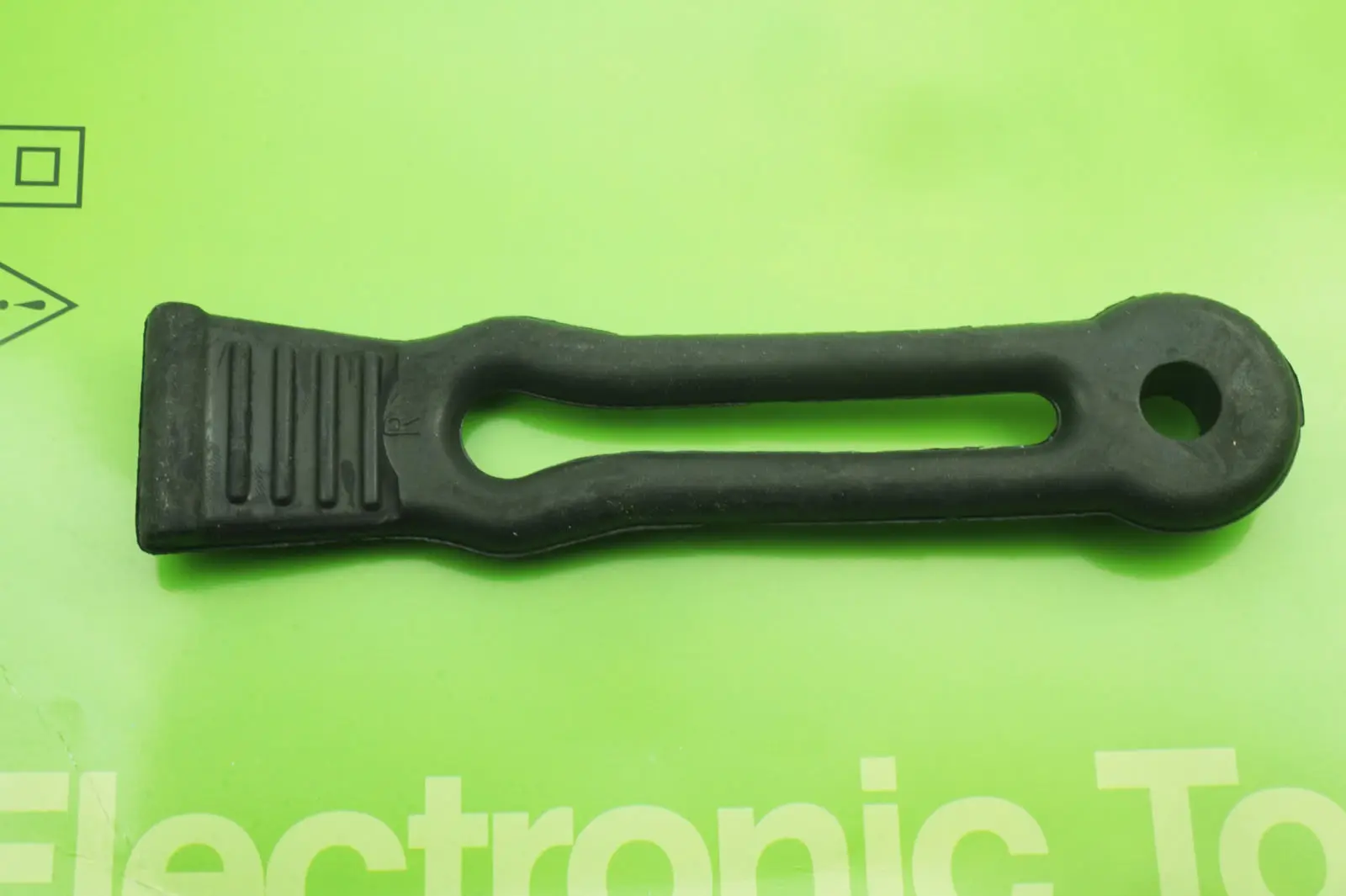 RUBBER-HOOD-TIE-DOWN-STRAP-LATCH-BAND-For-YAMAHA-RHINO-450-660-700-8V0 ...