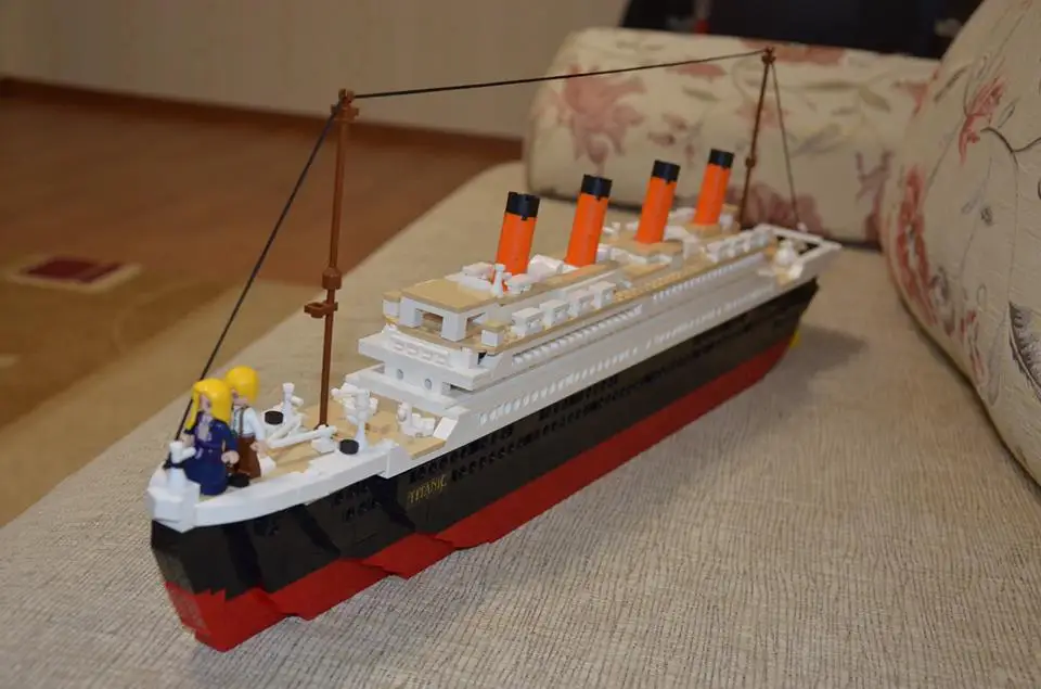 קוביות משחק - Model building kits compatible with lego city Titanic RMS ...