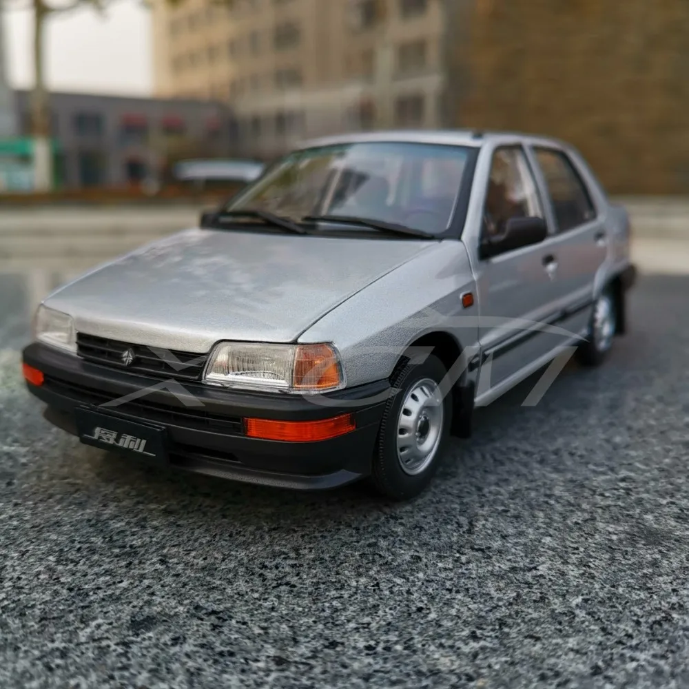 Diecast Car Model Yiqi Chinese Tianjin Xiali TJ7100 Sedan 1:18 (Silver ...
