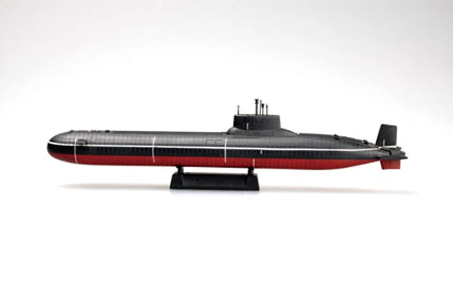 Typhoon Class Submarine Scale