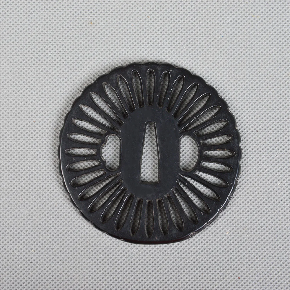Delicate-New-Style-Hand-Guard-Iron-Tsuba-for-Japanese-Sword-Samurai ...