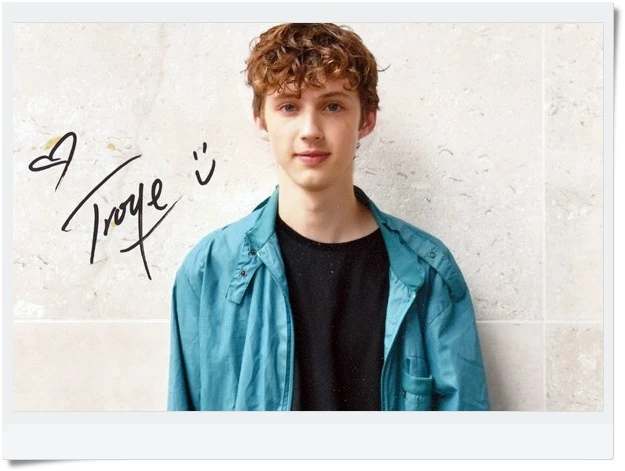 Troye Sivan Signature