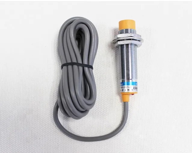 【KAMDSS015】1pc M18 capacitive proximity switch / PNP three-wire DC normally open metal detection ...