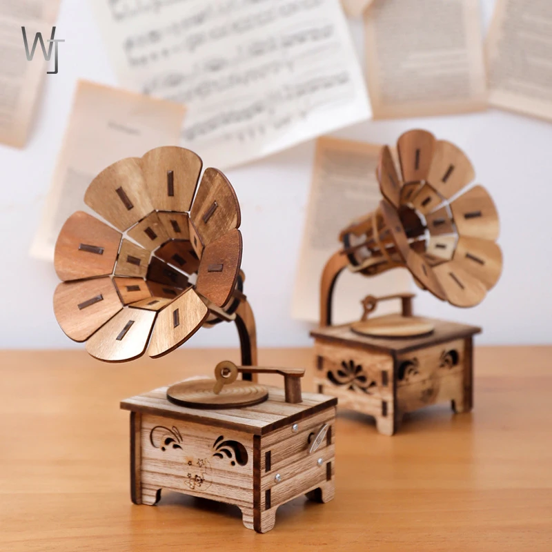 DIY Wooden Mini Phonograph Music Box Retro Disc Music Box Ornaments ...