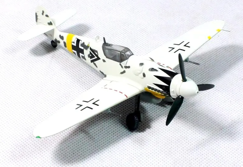 1:72 Germany BF109G6 Fighter Model 37259 Scale Replica - Military Shopping