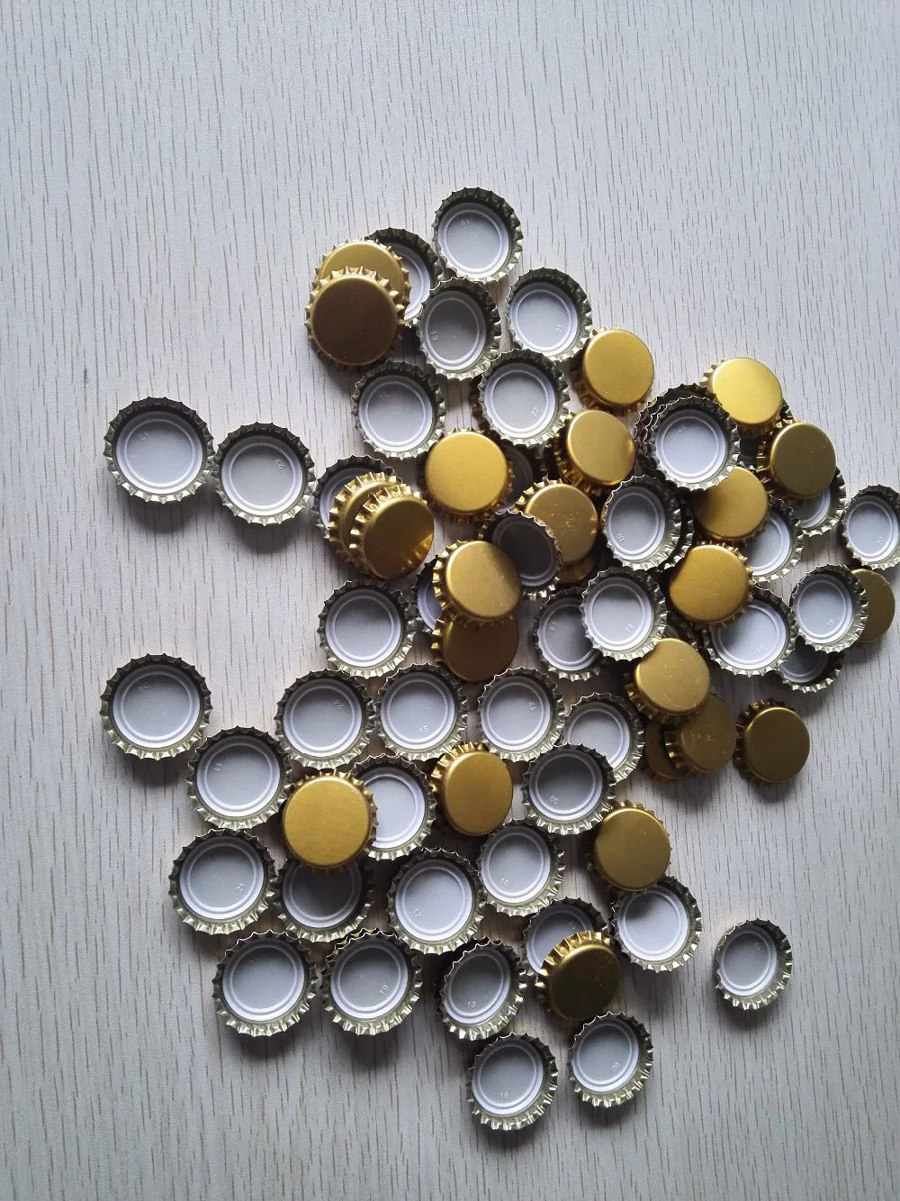 1000pcs-lot-Beer-bottle-cap-beer-lid-for-DIY-homebrew-beer-tool.jpg