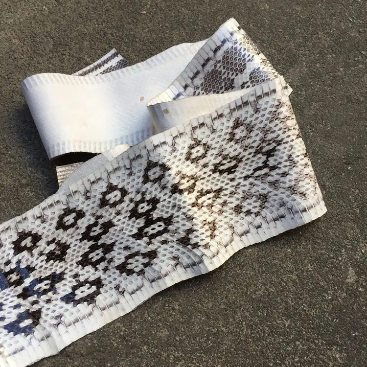 Elaphe-Taeniura-Raw-Genuine-Snake-Skin-Leather-Material.jpg
