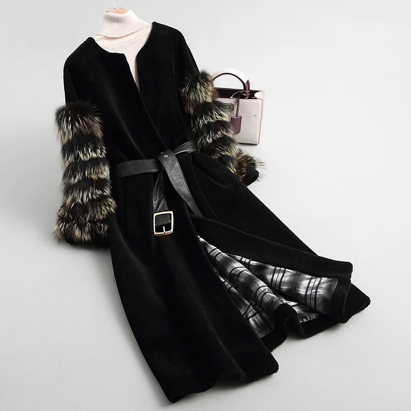 Las ovejas que cortan la capa invierno gruesa piel caliente ropa piel ...