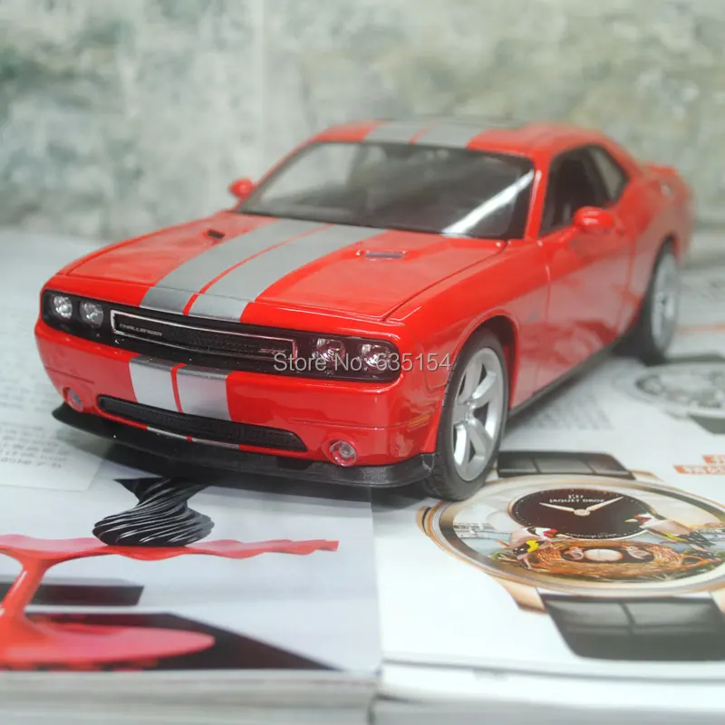 Brand New WELLY 1/24 Scale Car Model Toys Dodge Challenger Diecast ...