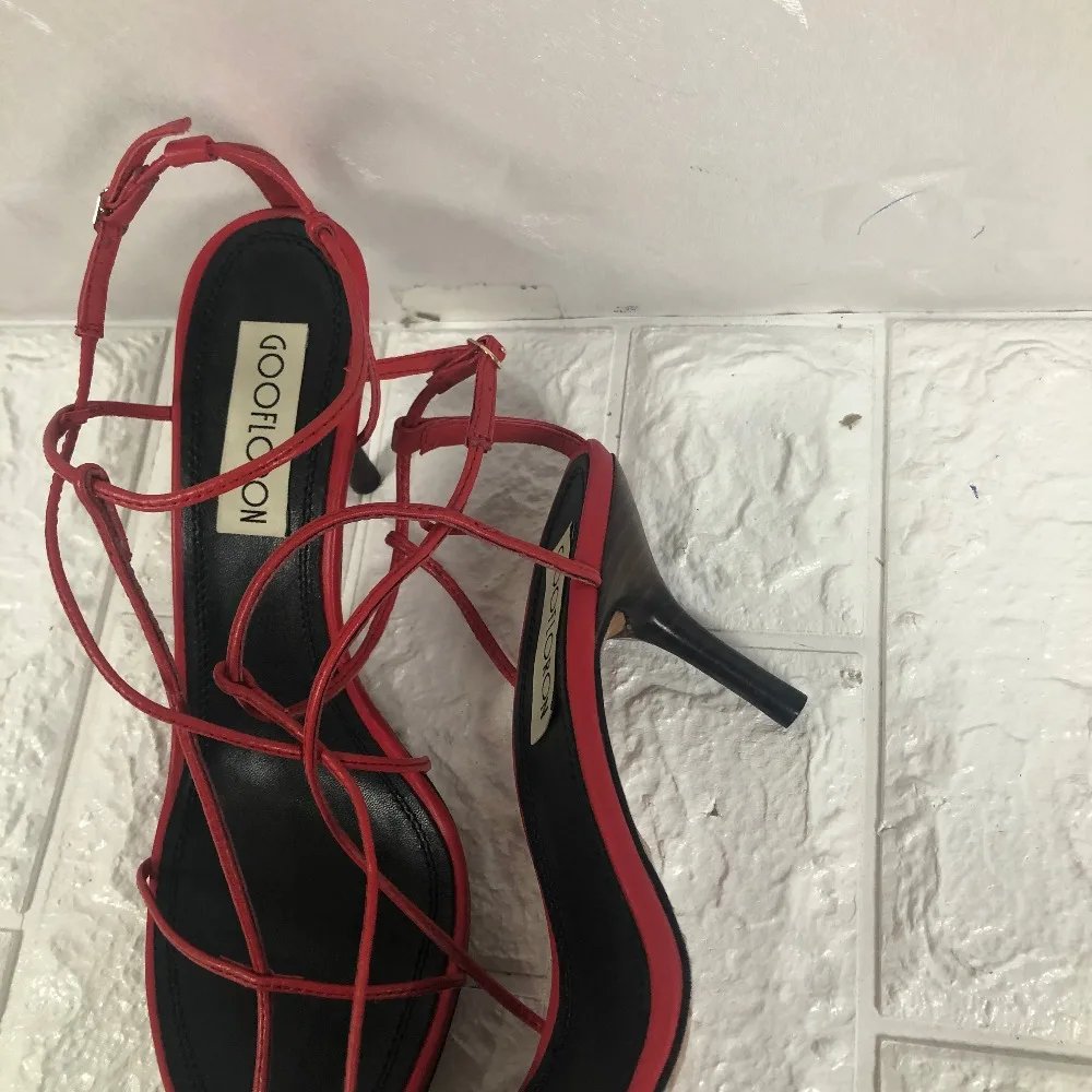 Женские Простые сандалии из натуральной кожи