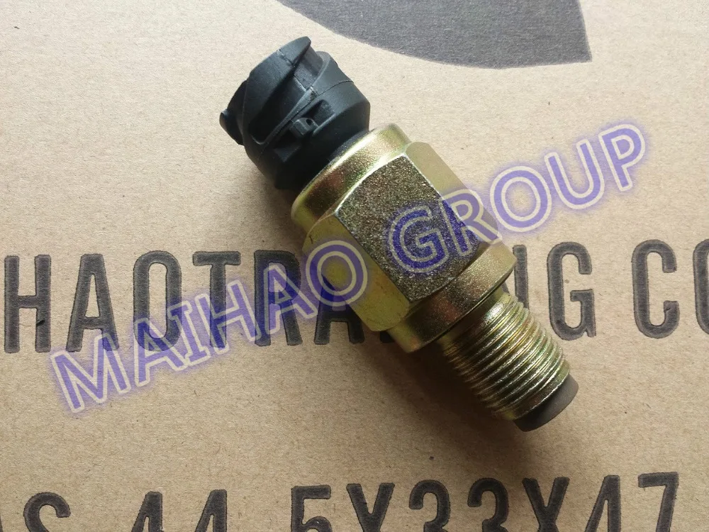 OE-No-3171490-0135426717-Odometer-Speed-sensor-4-PIN-for-Volvo-Mercedes ...