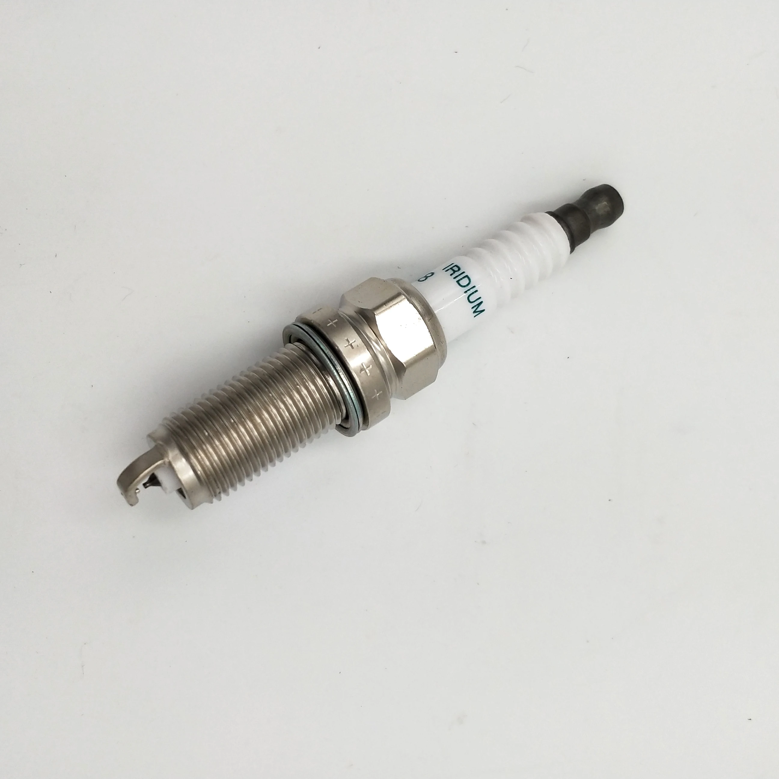 4ชิ้น/ล็อตIridium Spark PlugสำหรับToyota Avalon Camry RAV4 Lexus ...