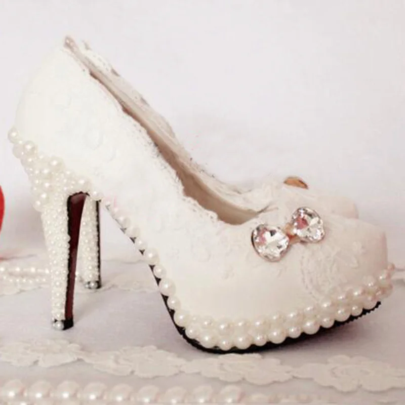 Chaussures de mariage en dentelle blanche avec perles, en Vogue, à ...