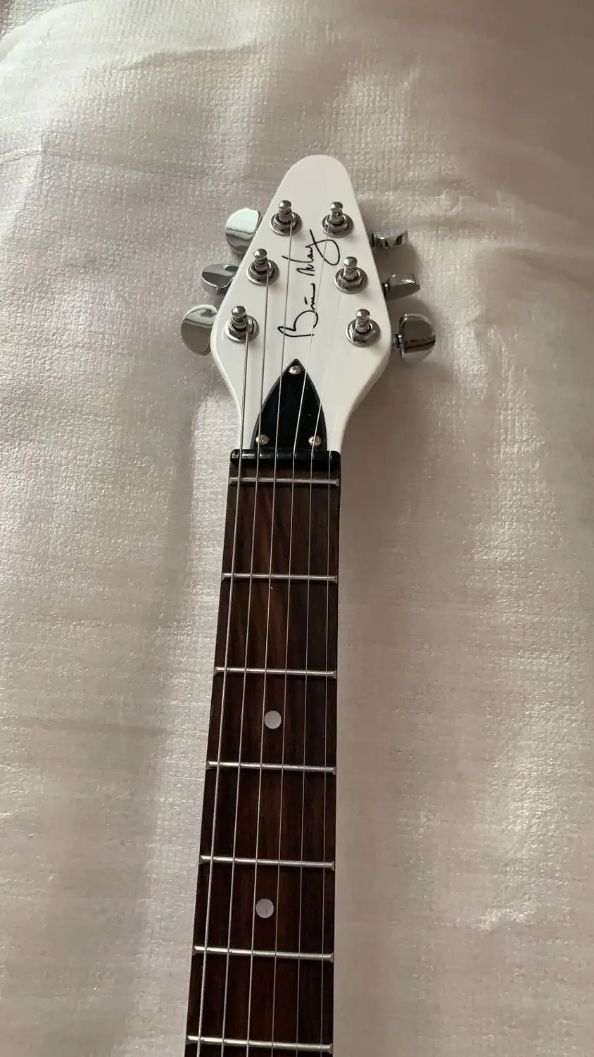 Guild BM01 Brian May White Electric Guitar Red Pickguard 3 pickups ...