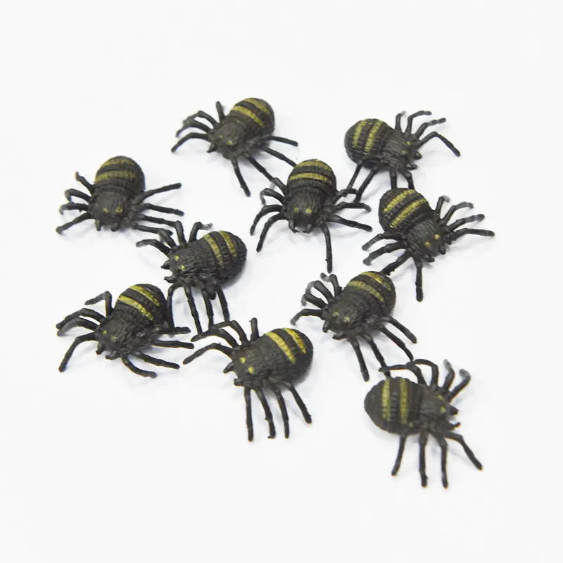 100 pcs Plastic Fake Spider Practical Jokes Props Realistic Spider for ...