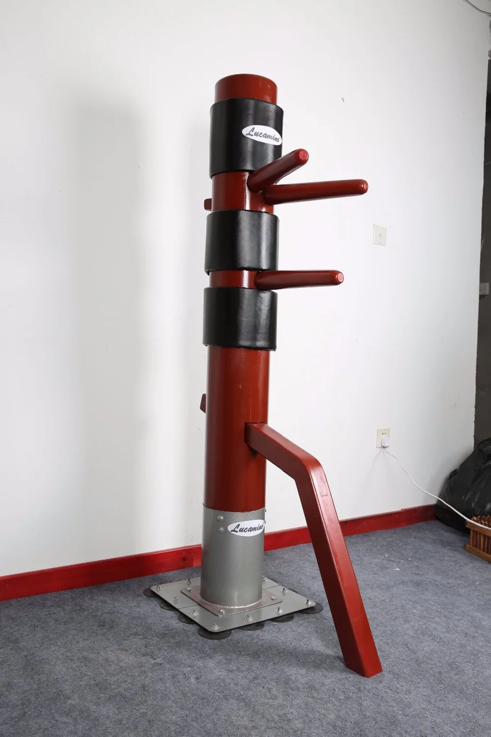 Column-Wing-Chun-Wooden-Dummies-one-punch-man-kung-fu-training-mook ...