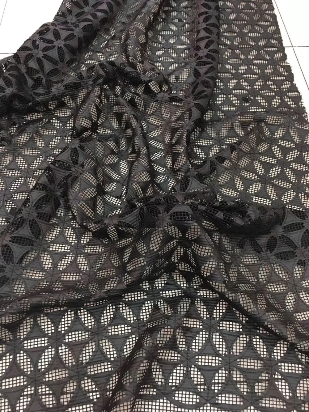 Nigeriano Moda tulle Laço Francês Tecido de Renda Líquida Com bordados ...