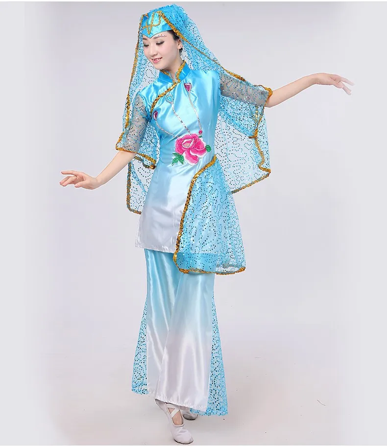 Chinese folk dance costumes Hui nationality dance clothing Muslims ...