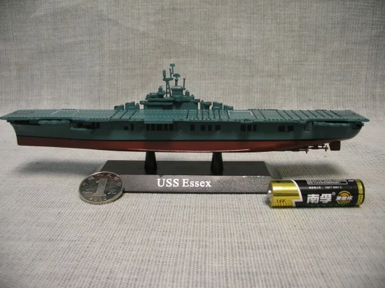 World War 2 Usa Essex Aircraft Carrier Diecast model 1/1250 Scale