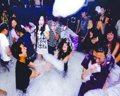 1200W Hanging Foam Machine | Tiptoplight