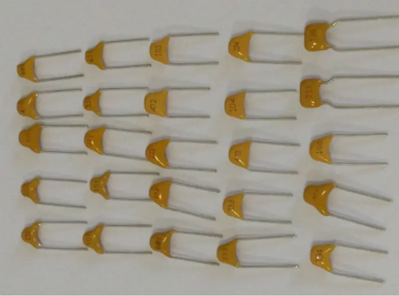 25values*10pcs =250pcs Leaded Multilayer / Ceramic Capacitor 15pF~10uF ...