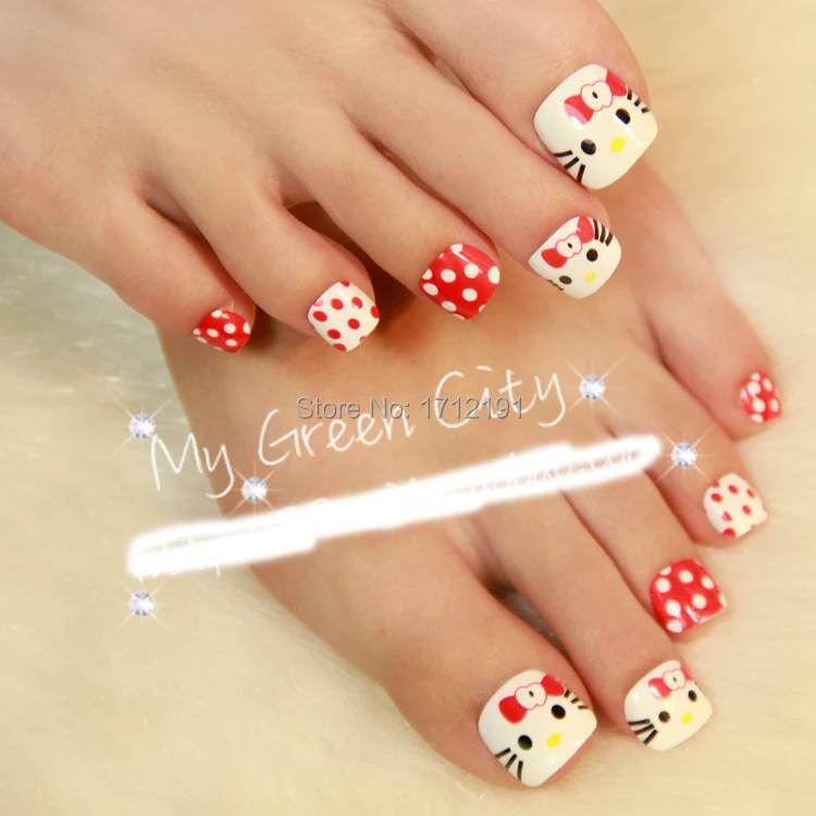 Hello Kitty Toe Nail Art