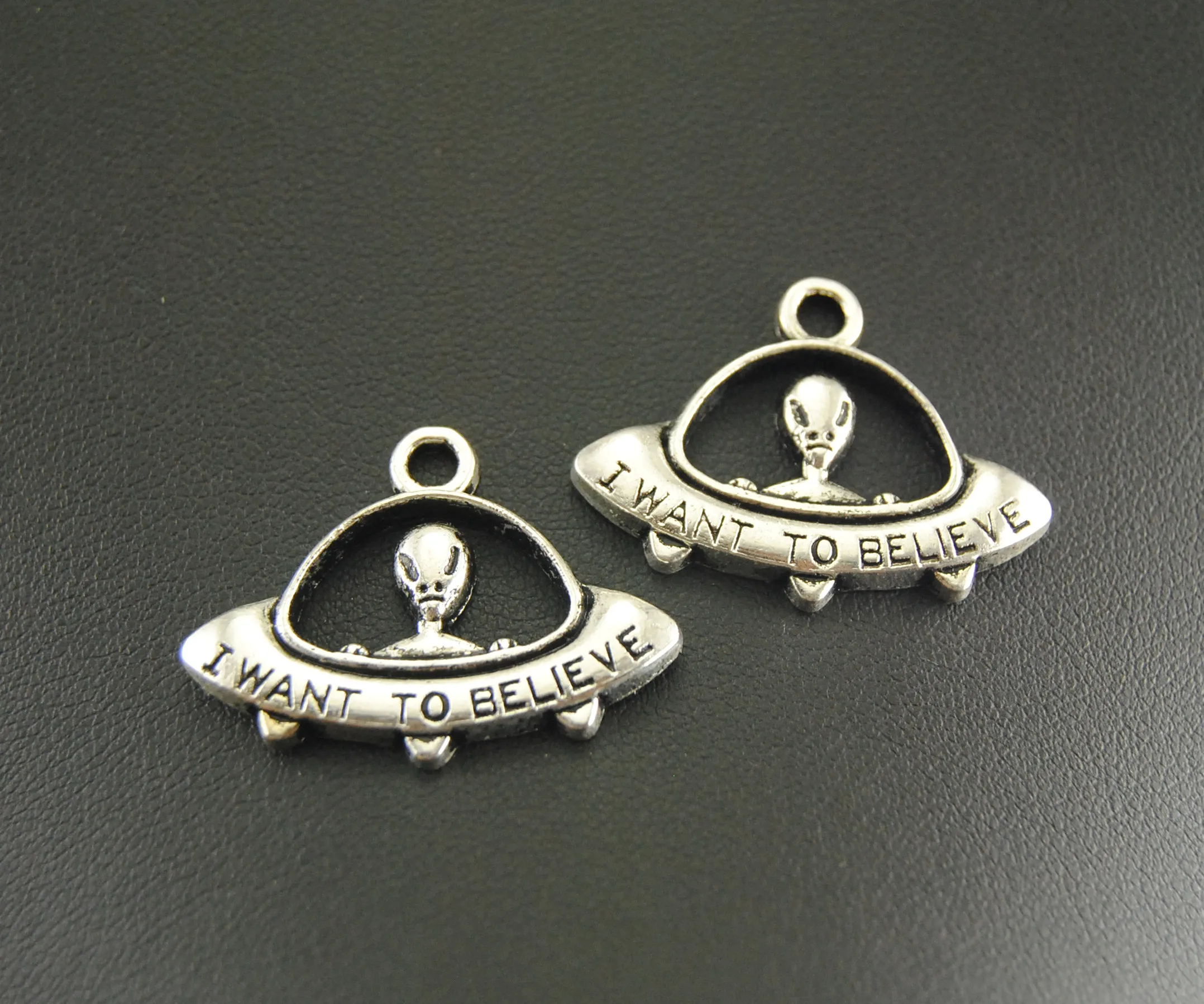 8 Pcs Bronze Silver Color 2 Colors UFO Alien Charms Bracelet Necklace ...
