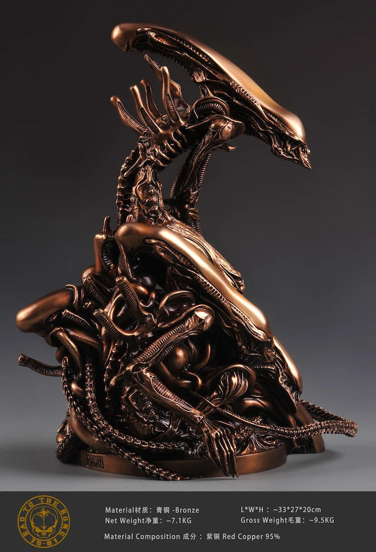 Takayuki Takeya 'Alien Pile' statue – Which coloration looks better ...