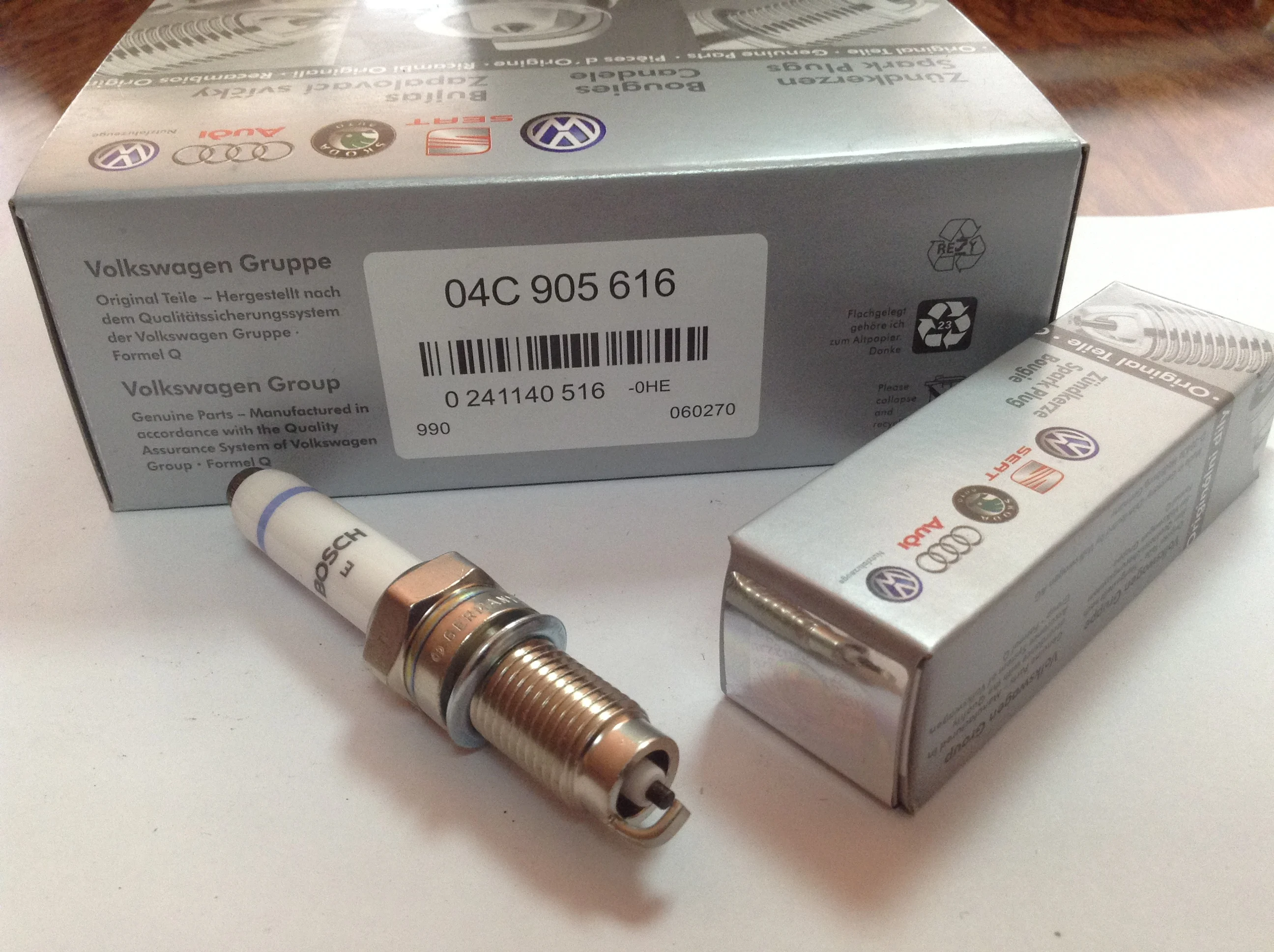 Engine Spark Plug For Volkswagen Vw New Santana 04c905616 04c 905 616 ...