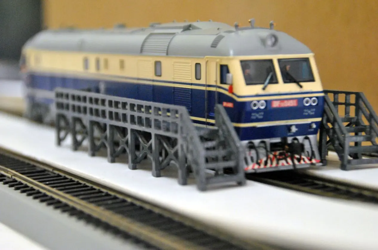 2pcs HO Scale Train model construction scene sand table railway ...