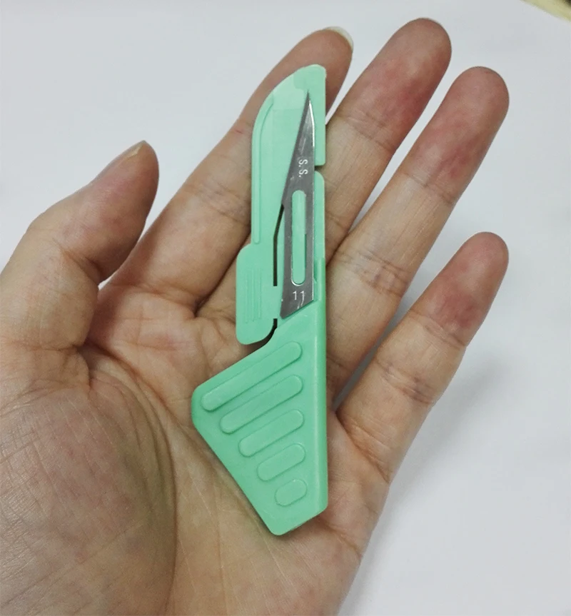 #11 Disposable Surgical Scalpel - Mini Plastic Handle with Carbon Steel ...