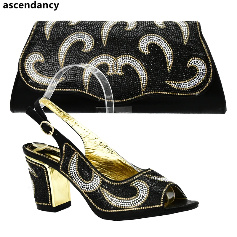 Zapatos y bolsos africanos a juego de Color negro italiano para mujer ...