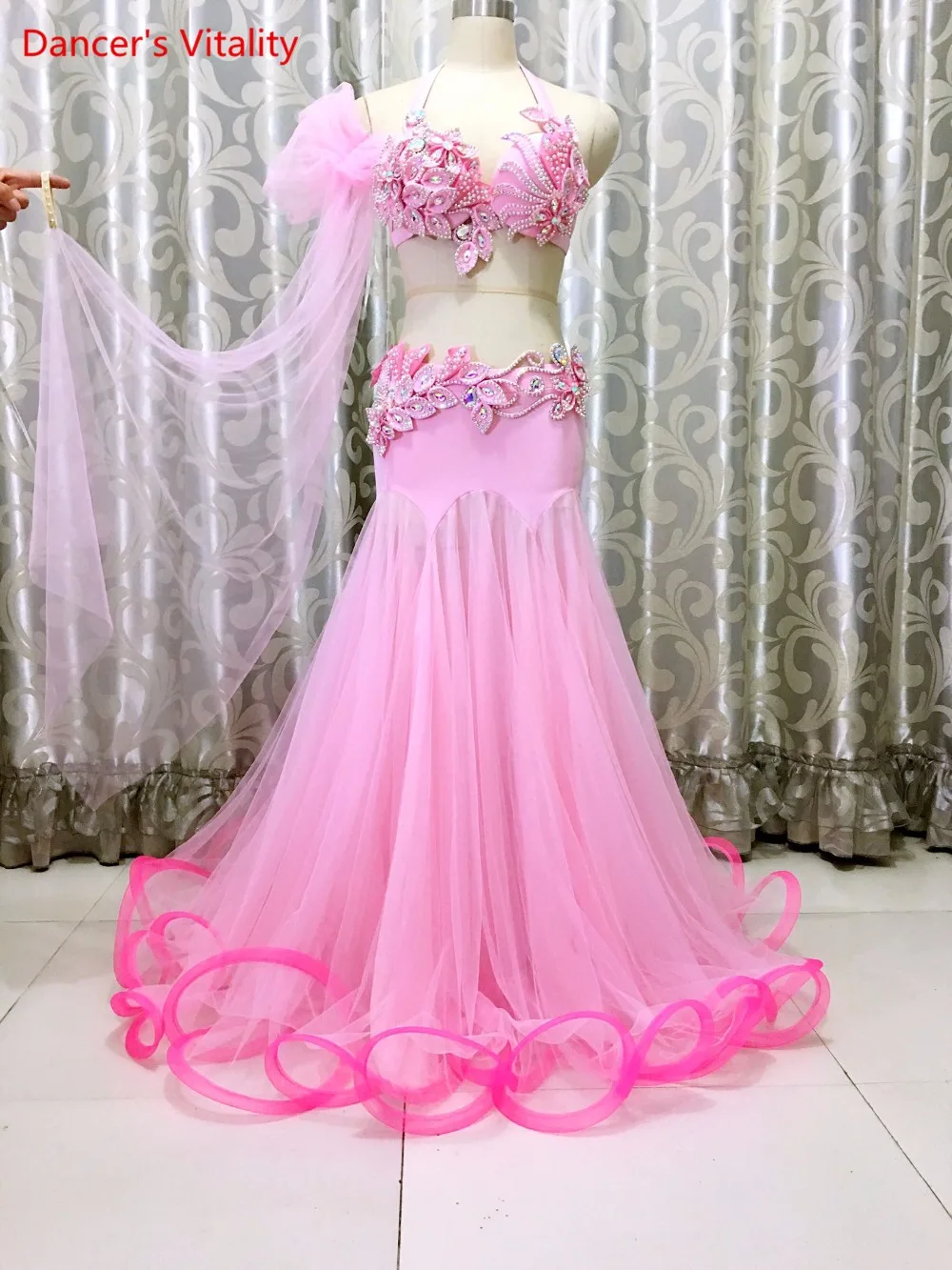 Dancer's Vitality Belly Dance Costumes Diamond Embroidery Bra Shoulder ...