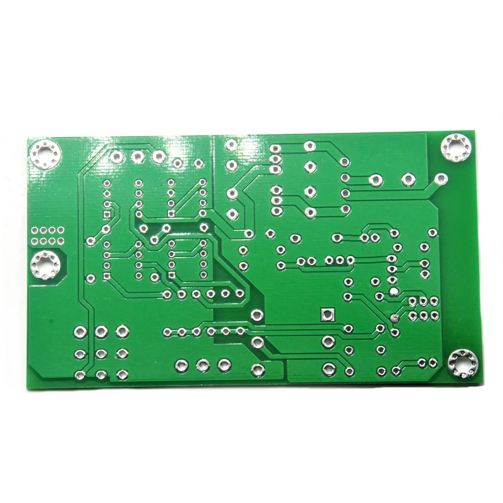 Ultra low distortion headphone amplifier