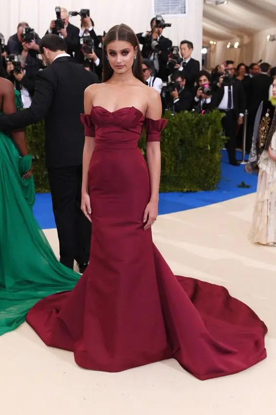 Sexy Inspired By Taylor Hill 2017 Met Gala Celebrity Dress Evening Dress Mermaid Burgundy Wine