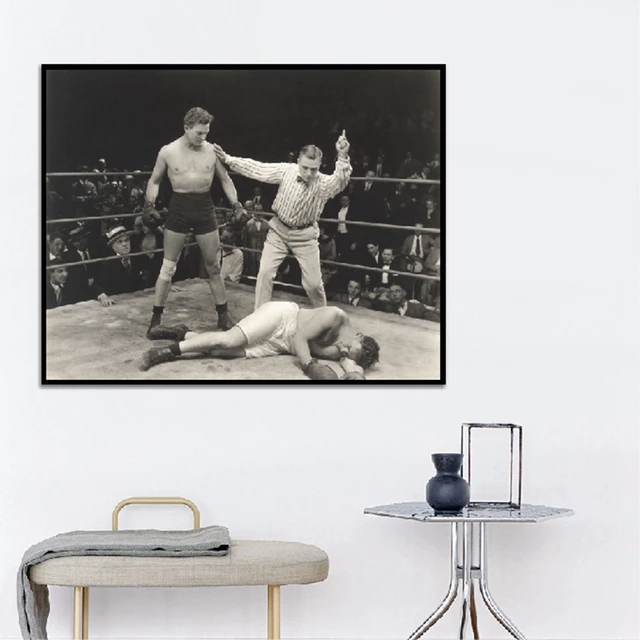 Boxing Referee Counting