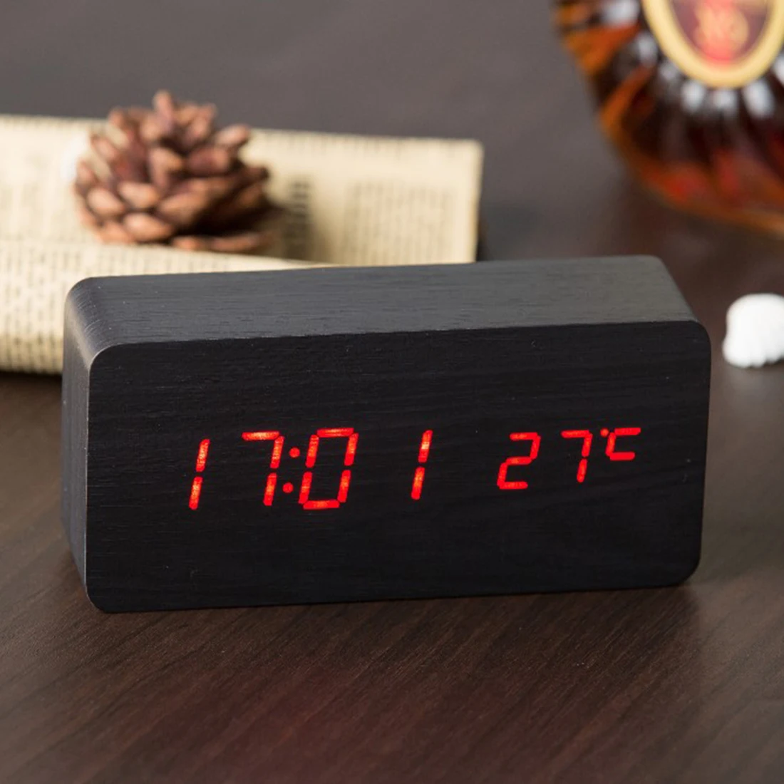 useful-wooden-led-alarm-clock-display-date-time-celsius-fahrenheit