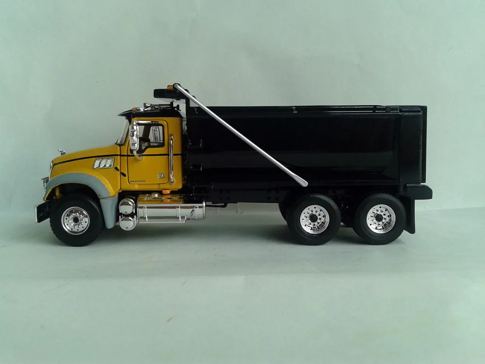 First Gear 1:50 Scale Mack Granite Dump Truck-in Diecasts & Toy ...