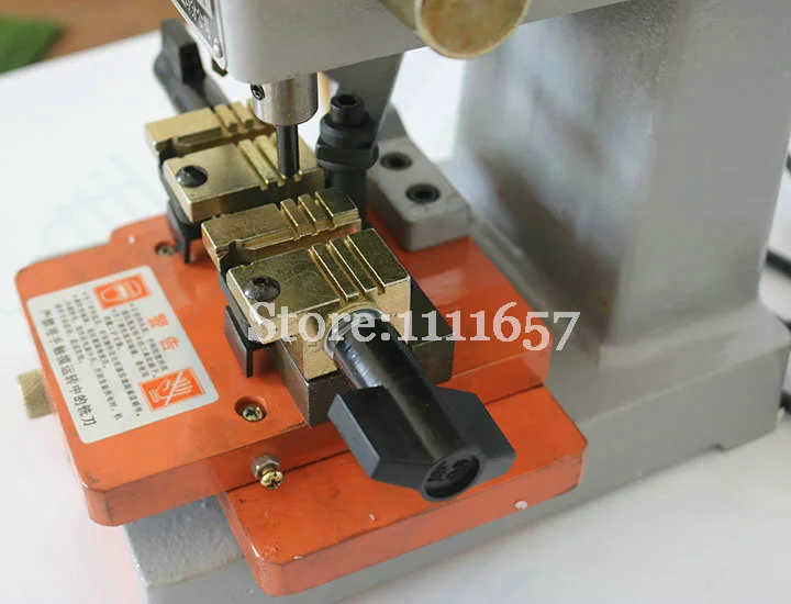 DEFU 339C 110v 220v Key Cutting Machine for make copy car and house ...