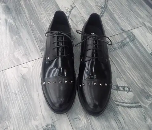 Hot fashion rivet patent leather patchwork men shoes personality brock ...