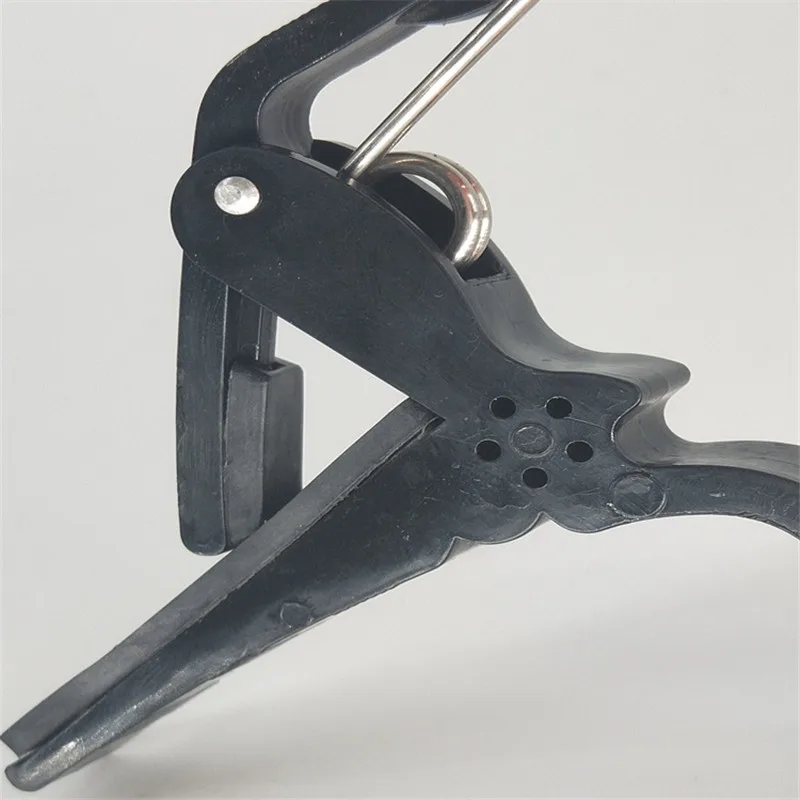 Basic Trigger Capo - Plastic Trigger Capo in Black - MyCapos