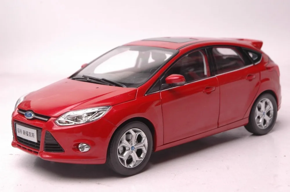 118 Diecast Model For Ford Focus 2012 Red Hatchback Alloy Toy Car Collection Ts In Diecasts