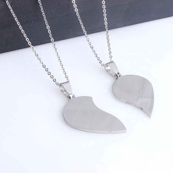 Necklace For Girlfriend And Boyfriend Half Hearts