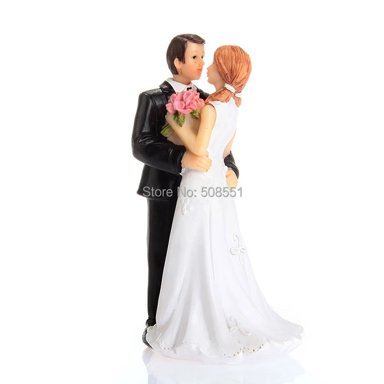wedding cake topper Couple Hug wedding cake topper resin craft party ...