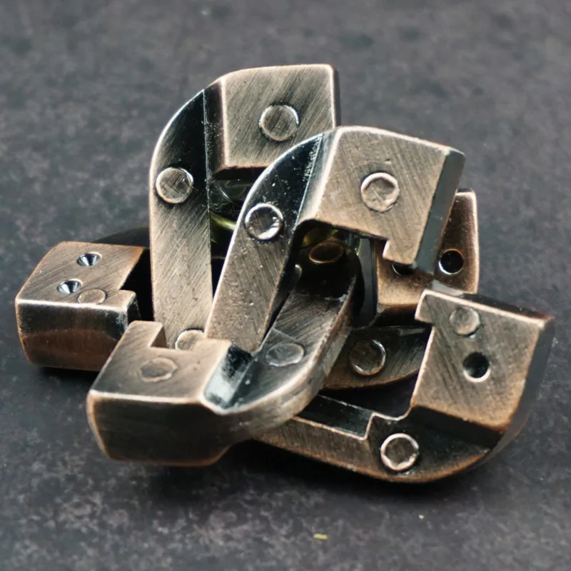 5ชนิดที่แตกต่างกัน Vintage โลหะปริศนา Magic Lock ของเล่น Intelligence ...