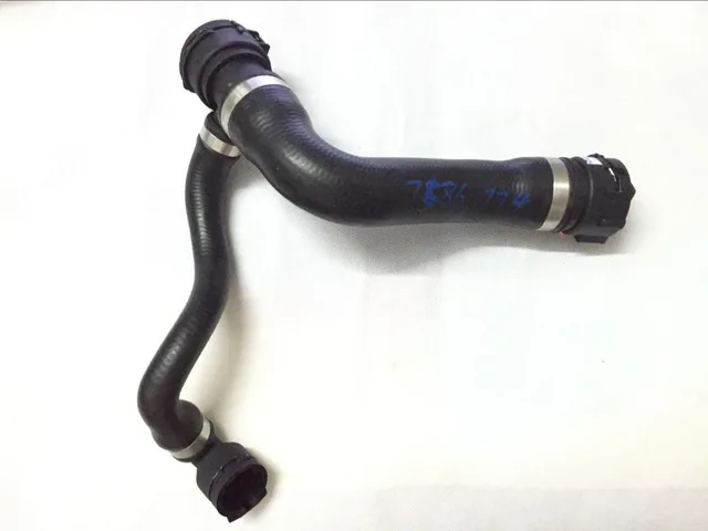 1 Piece Upper Radiator Hose for BMW X5 X6 E70 F15 X6 E71 F16 ...