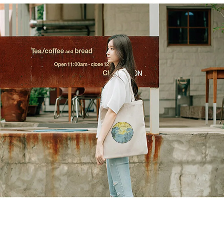 Женские сумки через плечо,, брендовые, новые, с мультяшным принтом, на ...