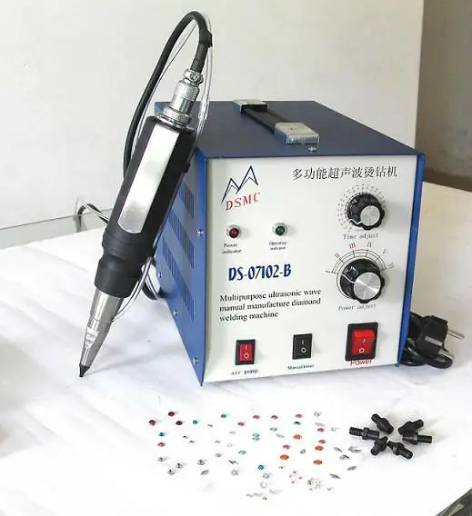 Handheld-ultrasonic-hot-fix-rhinestone-setting-machine.jpg